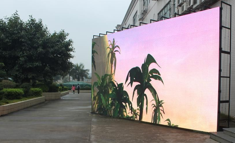 شاشات LED بالمتر | أسعار 2024 شاشات LED بالمتر